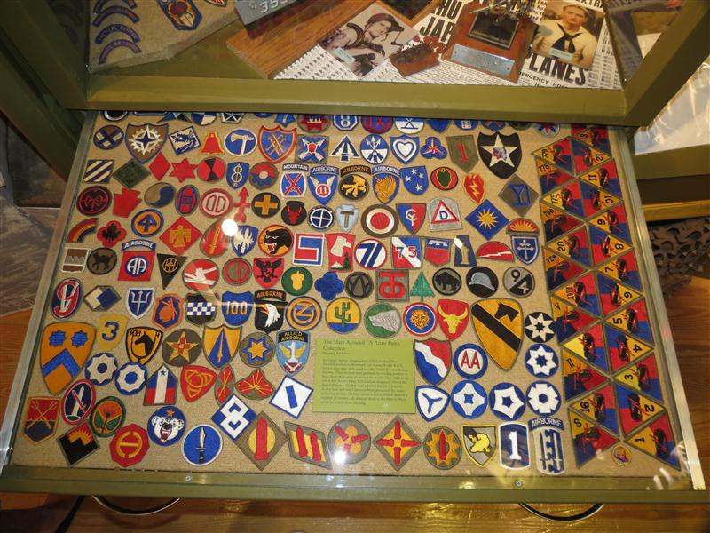 Nice little WWII patch collection on display - ARMY AND USAAF - U.S ...