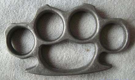 82nd Airborne metal knuckles - EDGED WEAPONS - U.S. Militaria Forum