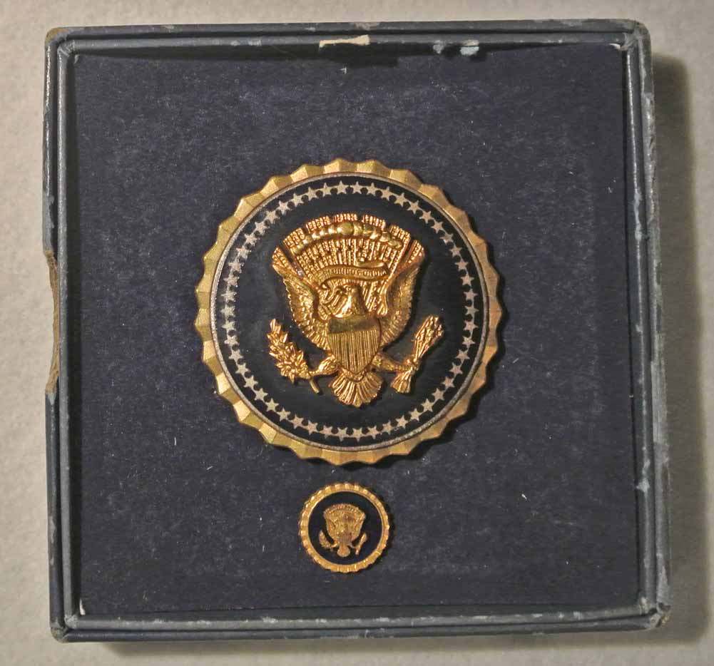 Presidential Service Badge Numbers (Need Your Help) - BADGES, AWARDS ...