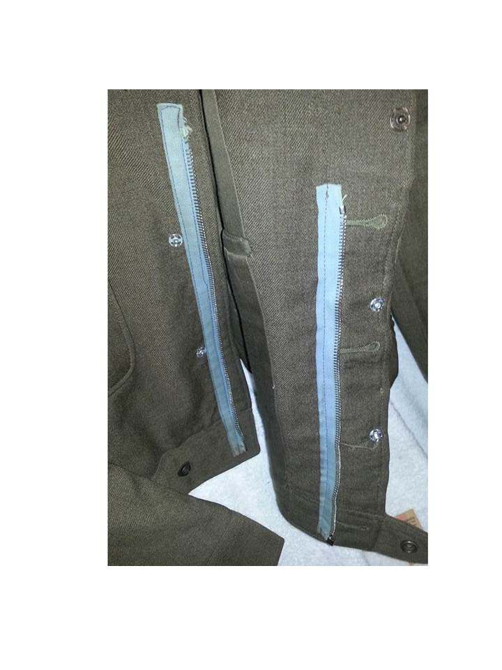 Post War 4th Infantry Division Items - GROUPINGS PAGE - U.S. Militaria ...