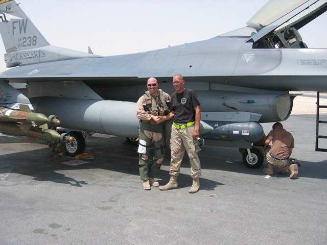 Correct G-suit for an OIF F-16 pilot - FLIGHT CLOTHING - U.S. Militaria ...