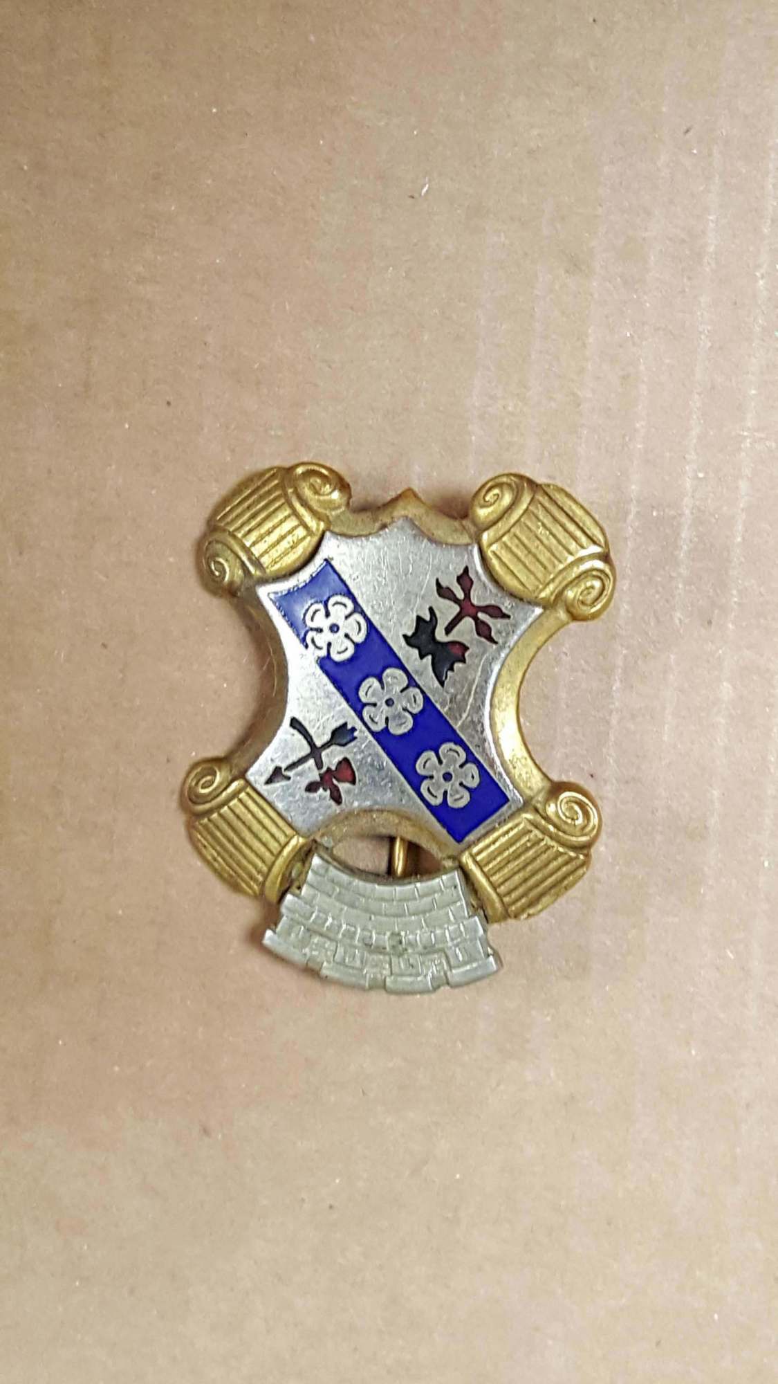 Help ID'ing a WW2 Veterans Engineer DUI - DISTINCTIVE UNIT INSIGNIA ...