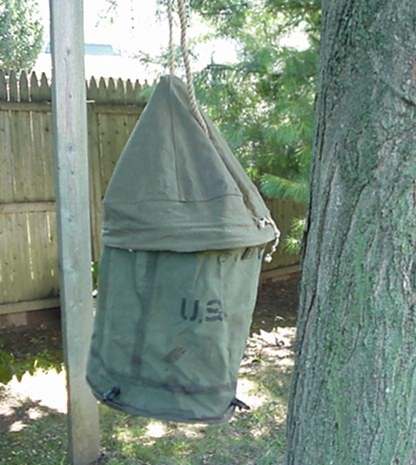 36 Gallon Lyster Bag (WW2) - BASE/BIVOUAC/CAMP/DEPOT ITEMS - U.S ...