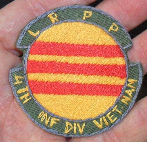 Vietnam 4th Division LRRP beret badge? - ARMY AND USAAF - U.S ...