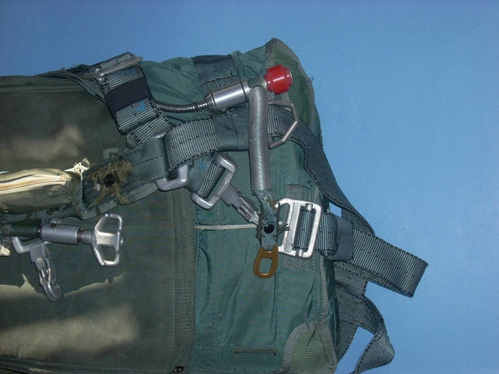 USAF Back Style Parachute TO's ? - SURVIVAL GEAR - U.S. Militaria Forum