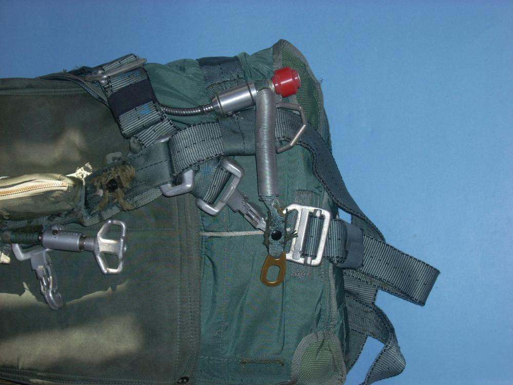 USAF Back Style Parachute TO's ? - SURVIVAL GEAR - U.S. Militaria Forum