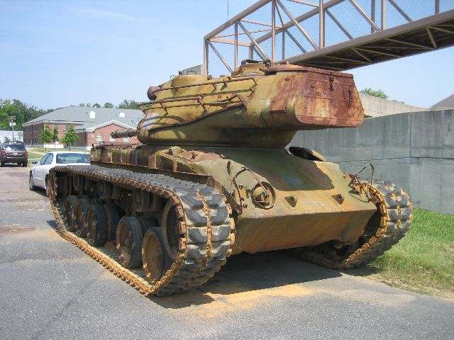 Rusty Sherman tank at Marine base Quanico Virginia - MILITARY VEHICLES ...