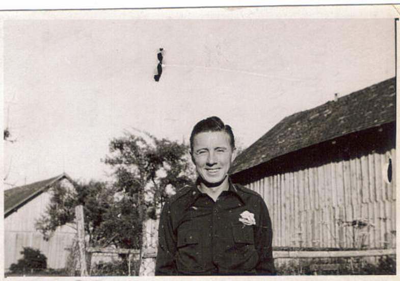 WW II 80th Infantry Division Photo Grouping - EPHEMERA, PHOTOGRAPHS ...