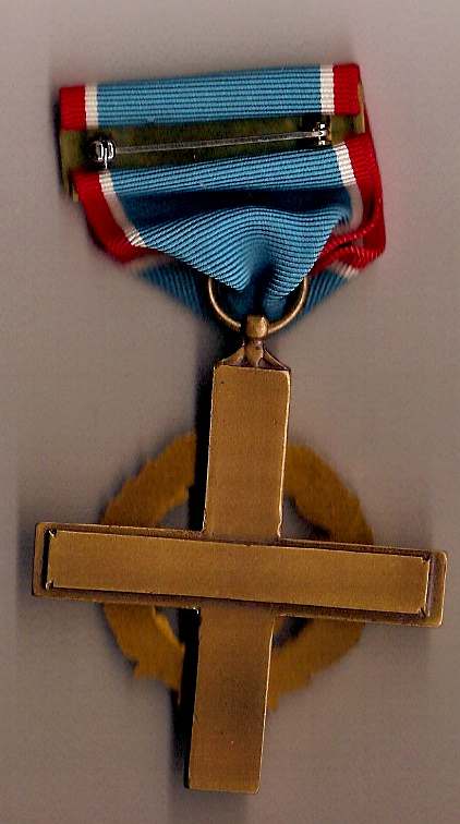 Air Force Cross in the original 1964 issue box - MEDALS & DECORATIONS ...