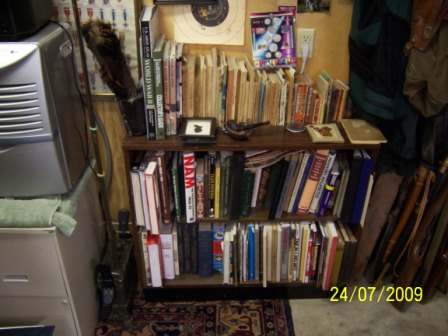 Show your bookshelf . - Page 2 - BOOK REPORTS - U.S. Militaria Forum