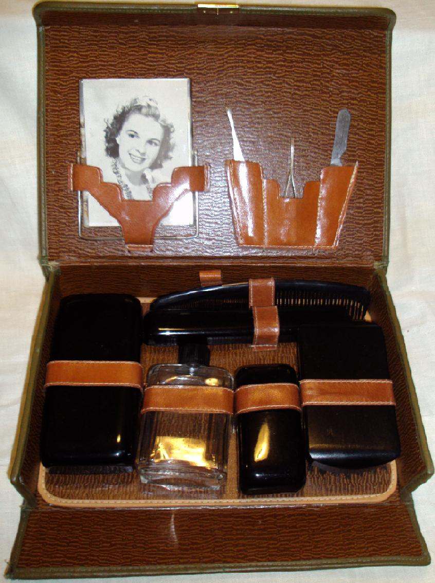 A unique WWII era Soldiers Hygiene Kit - FIELD & PERSONAL GEAR SECTION ...