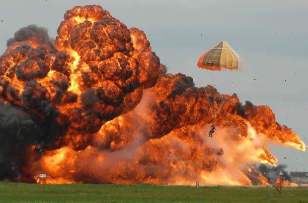 Pilot survives fiery fighter jet crash in Alberta - MILITARY AIRCRAFT ...