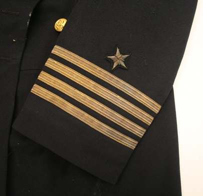 Naval Commander's Uniform? - NAVAL & SEA SERVICE UNIFORMS - U.S ...