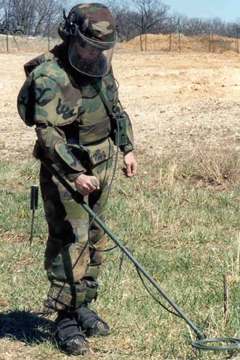 Up Armored Countermine PASGT, A Kevlar Cover for a Kevlar Helmet ...