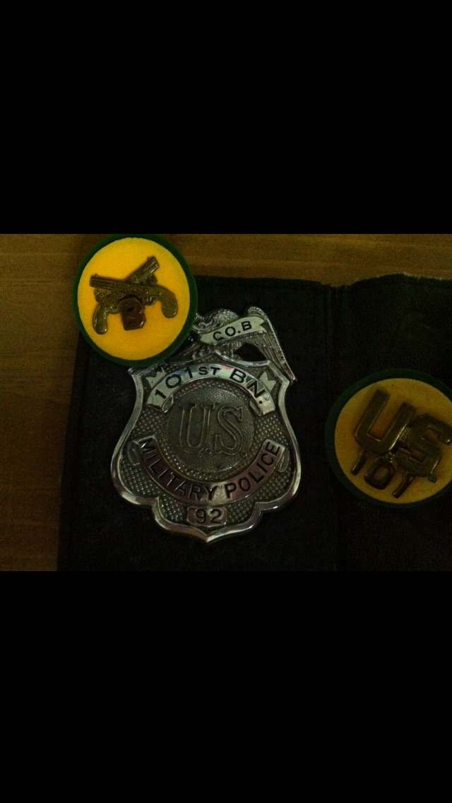 101st MP battalion badge and collar brass - BADGES, AWARDS, DUI, AND ...