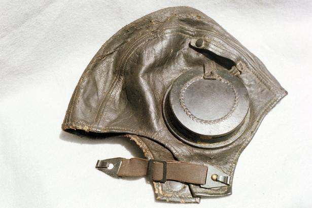 USN Flight Helmet - FLYING HELMETS AND ACCESSORIES - U.S. Militaria Forum
