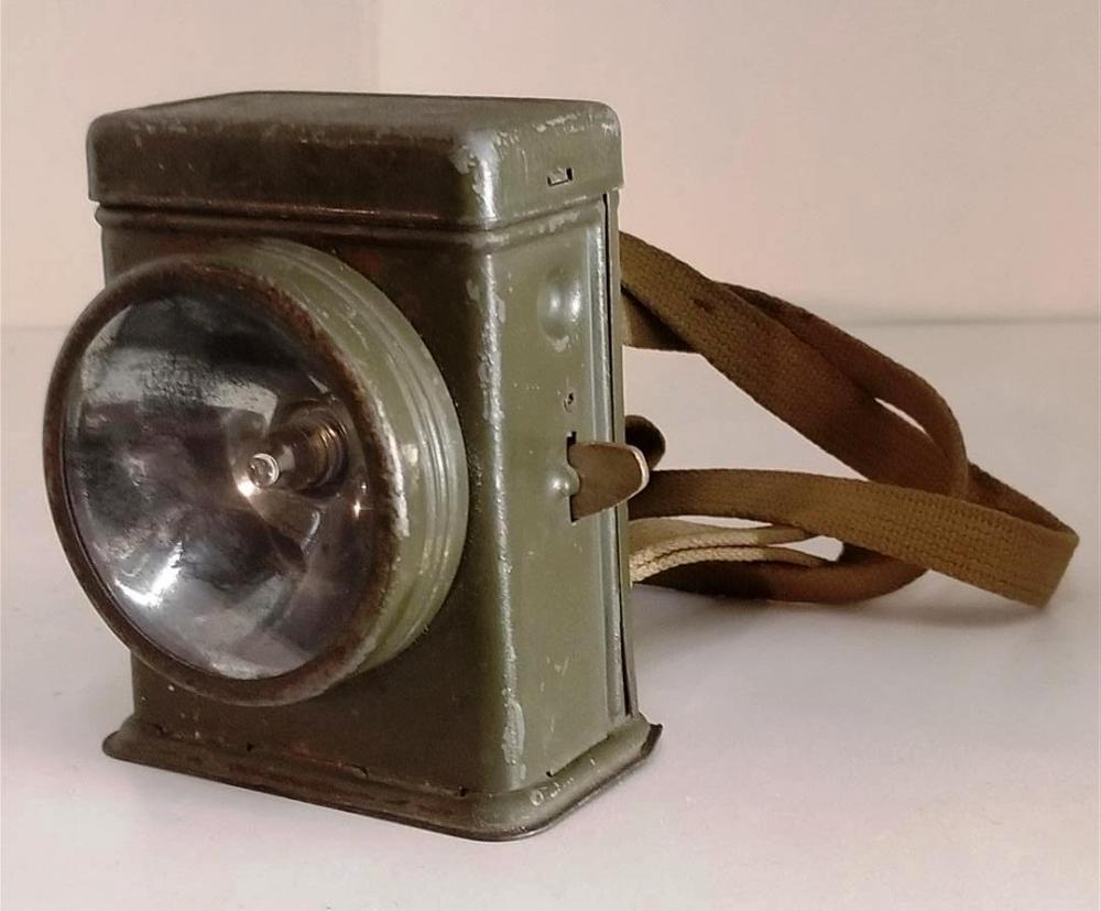 Signal Corps Lamps and Lights - FIELD & PERSONAL GEAR SECTION - U.S ...