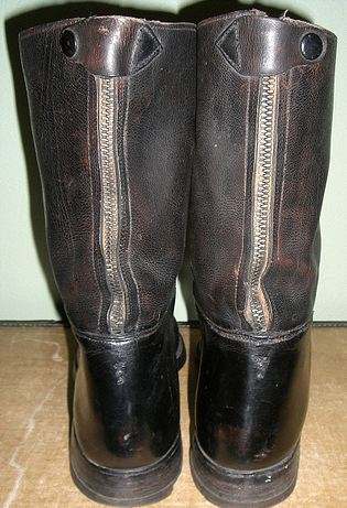 Are these M1940 mounted cavalry boots? - UNIFORMS - U.S. Militaria Forum