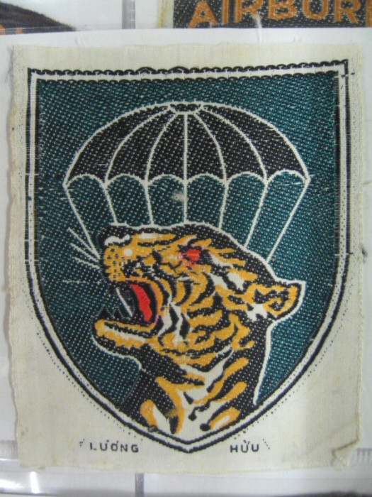 Viet made insignia: Mike Force and wings - ARMY AND USAAF - U.S ...