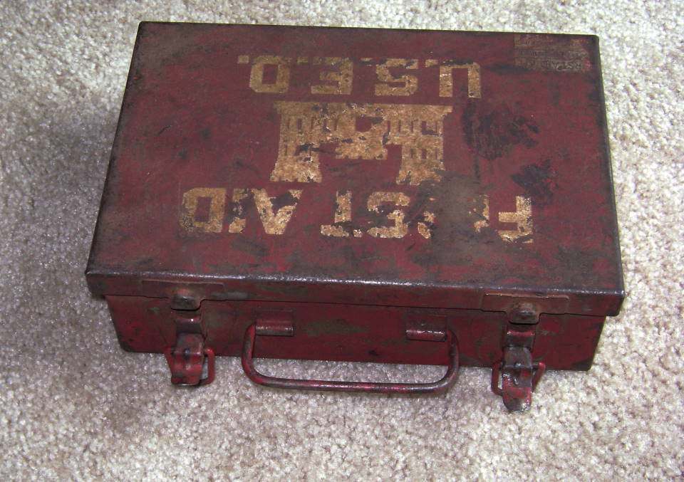 Engineers first aid kit - FIELD & PERSONAL GEAR SECTION - U.S ...