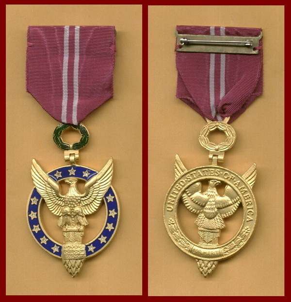 Fake Medal for Merit on Ebay - MEDALS & DECORATIONS - U.S. Militaria Forum
