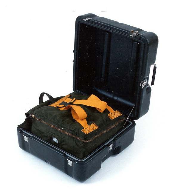 US Military Survival Kits - Hot & Cold Climate - Complete - FIELD ...