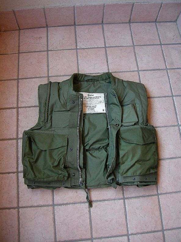 USMC M-1955 Flak vest 2nd Pattern - BODY ARMOR - U.S. Militaria Forum