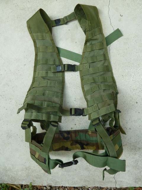 Is it a 1st pattern MOLLE VEST? - FIELD & PERSONAL GEAR SECTION - U.S ...