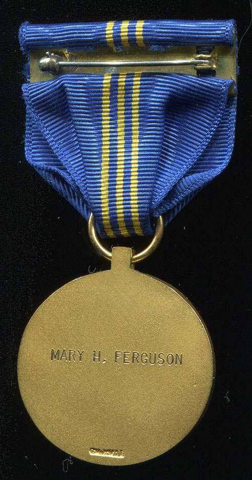 Help requested on a makers mark for USN Distinguished Civilian Service ...
