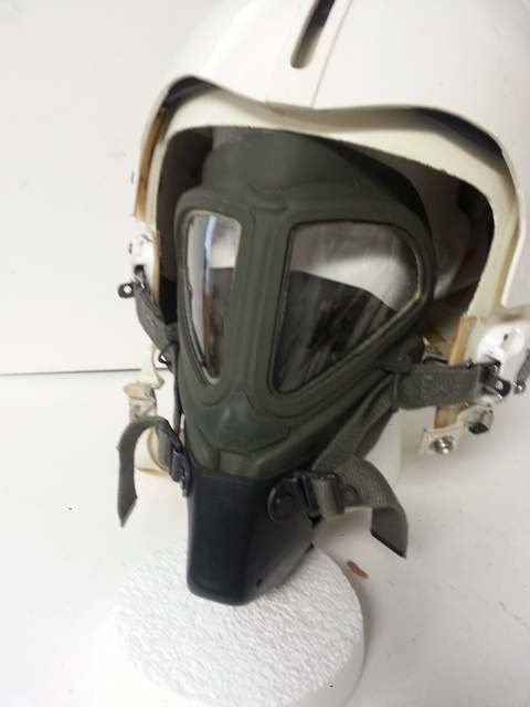 XM-28 Riot Control Aircrew mask - FLYING HELMETS AND ACCESSORIES - U.S ...