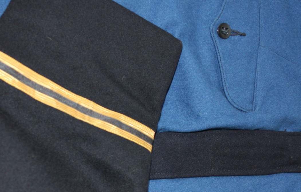 Officer blue dress uniform - Opinion needed - UNIFORMS - U.S. Militaria ...