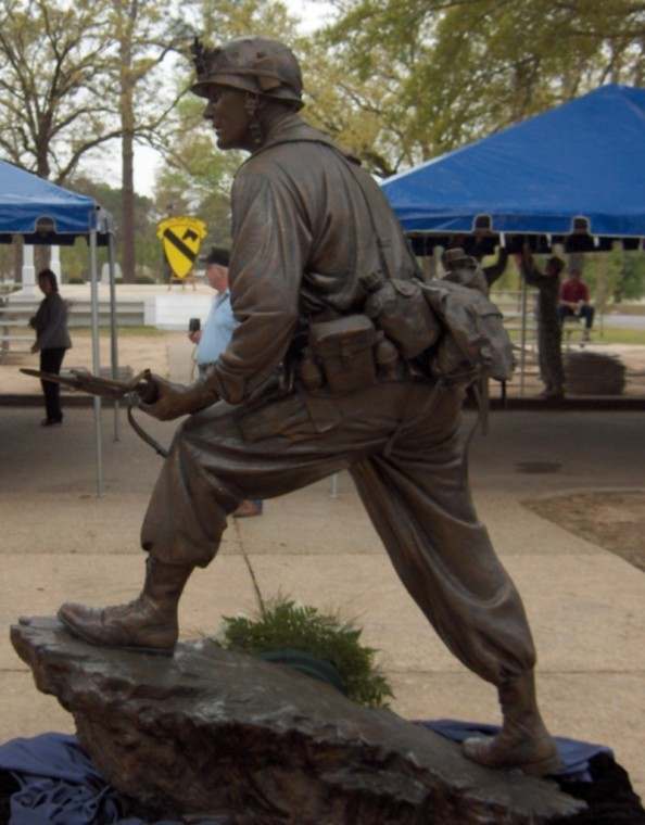 Lt Cyril Richard "Rick" Rescorla Statue Fort Benning. - MUSEUMS ...