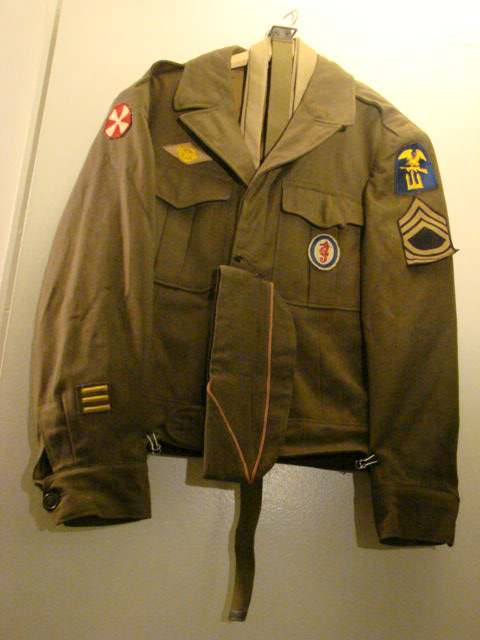 WW2 Amphibious Assault Engineer Ike w/ sea horse patch - UNIFORMS - U.S ...
