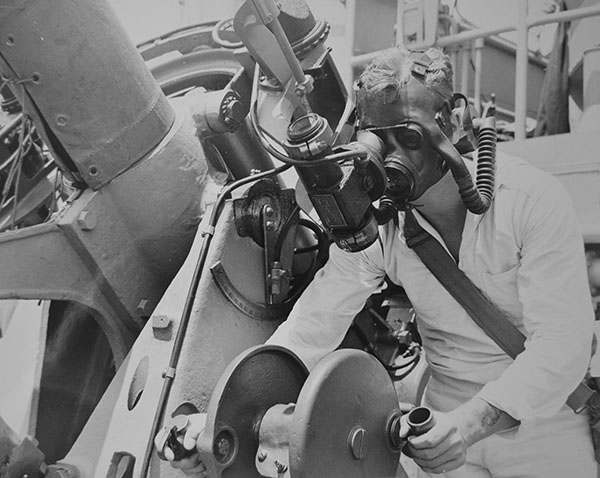 Optical Gas Mask, US Navy - FIELD & PERSONAL GEAR SECTION - U.S ...