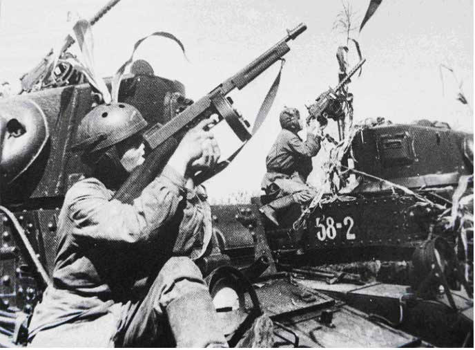 Thompson Submachine Gun Russian Lend Lease - FIREARMS - U.S. Militaria ...