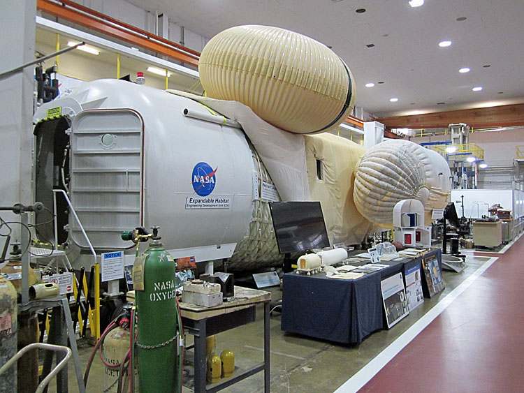 NASA Langley Research Center, Hampton, VA - BASES, AIRFIELDS ...