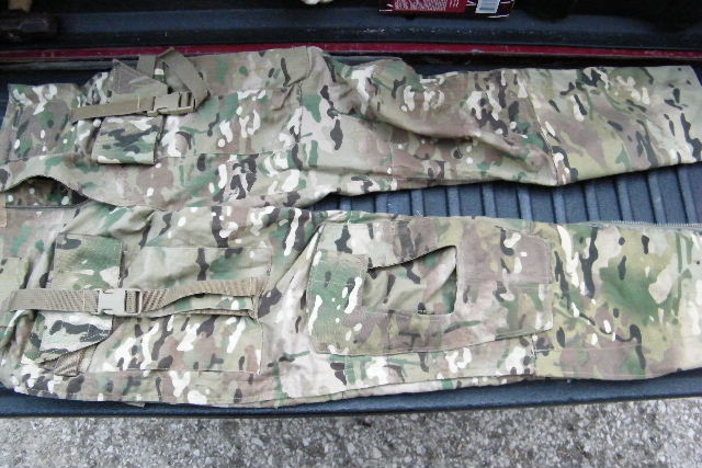 MOdern Camo pants.... - CAMOUFLAGE UNIFORMS - U.S. Militaria Forum