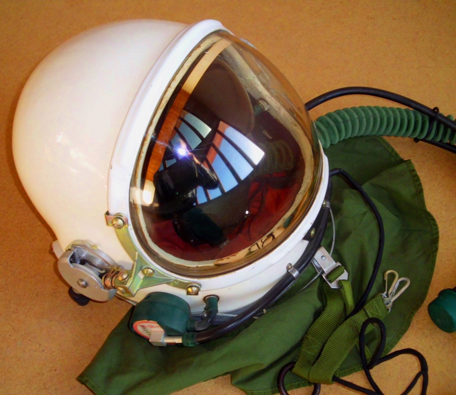 YF 23 Helmet - FLYING HELMETS AND ACCESSORIES - U.S. Militaria Forum