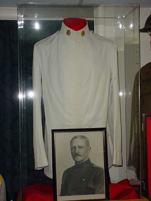 WW1 Generals Uniforms - (1917-1919) WORLD WAR ONE, RUSSIAN INTERVENTION ...