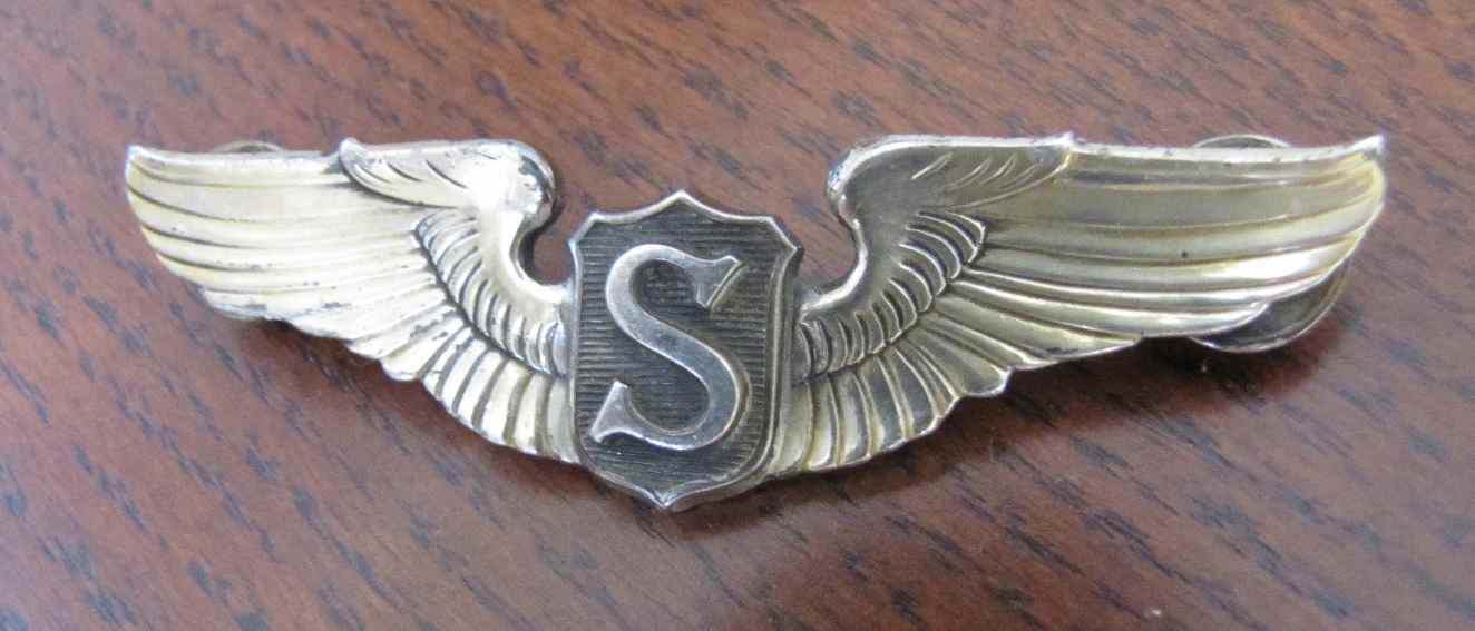 Service pilot wings. A post-war badge? - WING BADGES - U.S. Militaria Forum