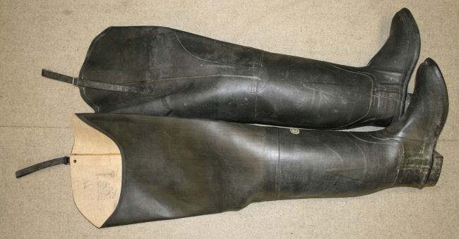 ww2 rubber boots identification - UNIFORMS - U.S. Militaria Forum