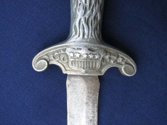 I'm looking for some information on this Knife possibly a Merrill E ...