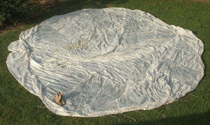 Is this a military Baseball parachute? - SURVIVAL GEAR - U.S. Militaria ...