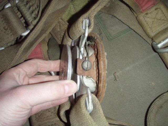 WWII T-5 Parachute With T-7 Harness And Camouflage Chute - SURVIVAL ...