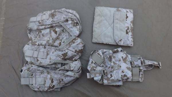 some modern NSW gear, vests, Pouches and uniforms, mostly AOR1 & AOR2 ...