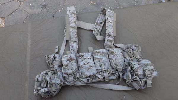 some modern NSW gear, vests, Pouches and uniforms, mostly AOR1 & AOR2 ...