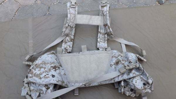 some modern NSW gear, vests, Pouches and uniforms, mostly AOR1 & AOR2 ...