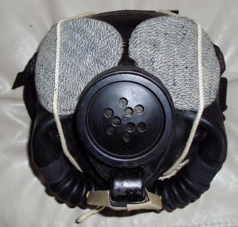 Latest addition to my collection....yes it's a USN gas mask. - FIELD ...