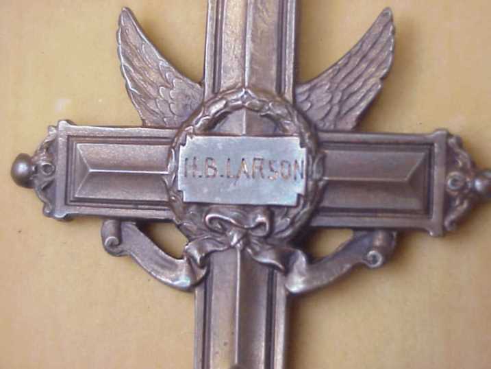 WWII Engraved Distinguished Service Cross - MEDALS & DECORATIONS - U.S ...