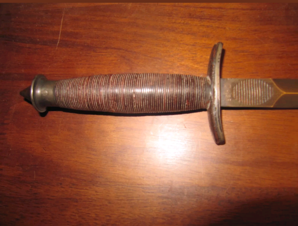 Case Dagger (v42) for study - EDGED WEAPONS - U.S. Militaria Forum
